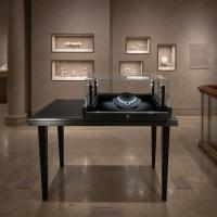 Quality Modern Museum Display Cabinet Design Portable Table Top Display Cabinet for sale
