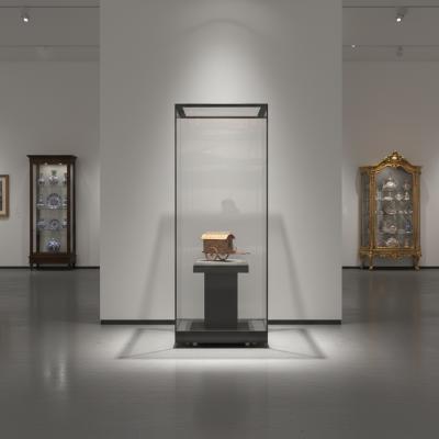 China Versatile Museum Glass Display Cabinets Space Saving With Low Reflection Glass for sale