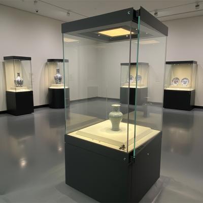 China Frameless Museum Glass Cabinets Easy Installation Museum Standard Display Cases for sale
