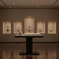 Quality Professional Museum Glass Display Cabinets T Type Sturdy For Antiques Artwork for sale