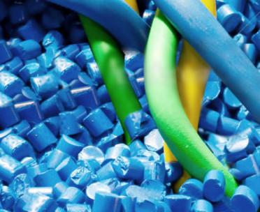 China O PVC de UL94-V0 88A 1.45g/CM3 combina para a isolação solar flexível do cabo à venda