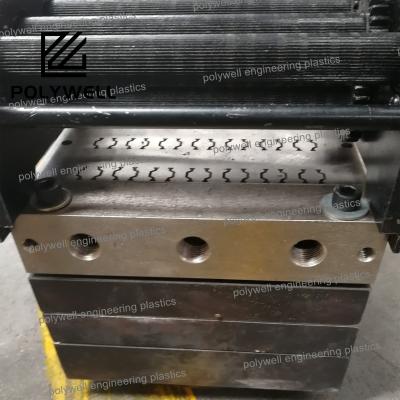 Cina PA66 GF25 Thermal Break Strips Extrusion Mold Used in Extruding Machine in vendita