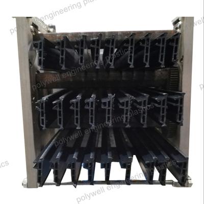 Cina Extruded Tool for Thermal Break Strip Extruding Machine in vendita
