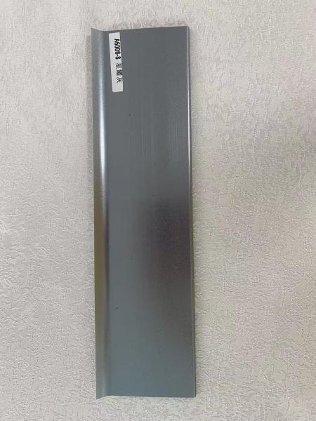 Quality Metal Black Baseboard Skirting Board with 2.5 Meters One Piece Aluminium Channel for sale