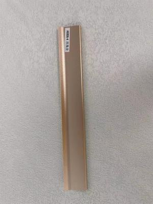 Cina 2.5 metri Linea decorativa gonne in alluminio per cornice gonne di decorazione in vendita