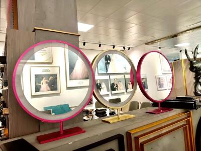 China Ronde LED-spiegelframe met oxidatieoppervlak in Matt Gold/Silver/Rose Gold/Black Te koop
