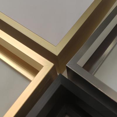 Cina Profili di alluminio a superficie spazzolata per specchi e fotogrammi in alluminio in oro rosa in vendita
