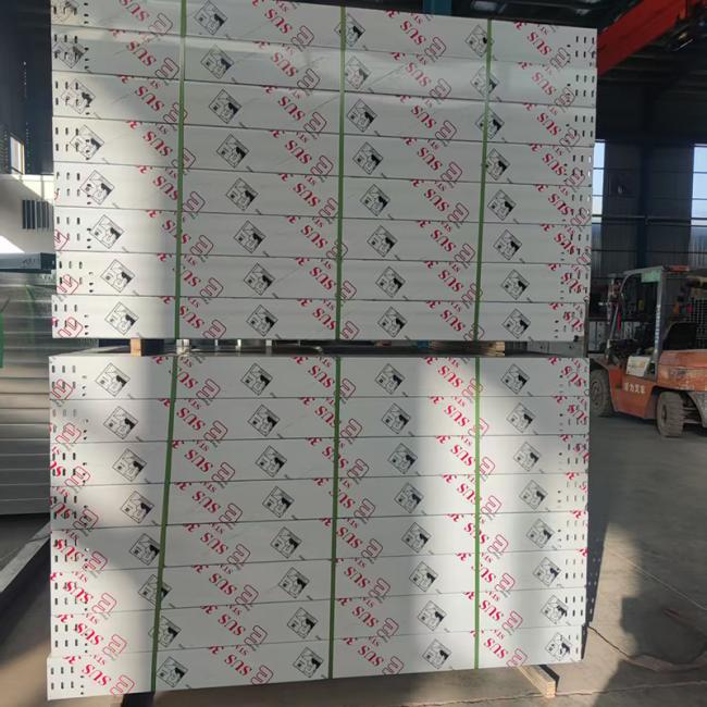 Galvanized steel slotted cable tray