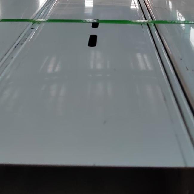 Stainless steel fire resistance cable tray with organized cables