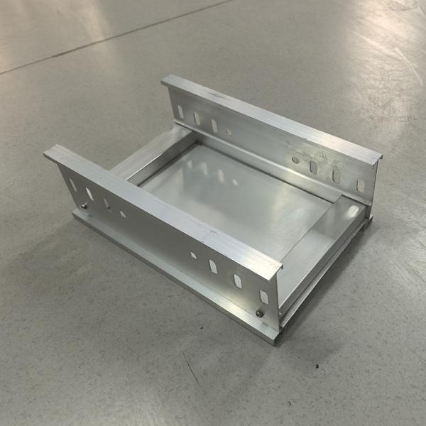 Quality Solid Bottom Instrument Cable Tray Anodizing Aluminum Alloy OEM for sale