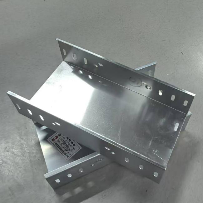 Aluminum cable tray installation example