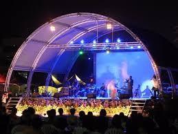 Quality Outside Silver Modern Aluminum Stage Truss For Music Festival for sale