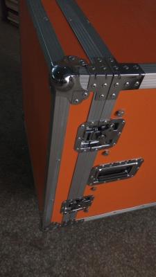 China Plywood Custom Flight Cases , Dj Flight Case Mobile Display Case for sale