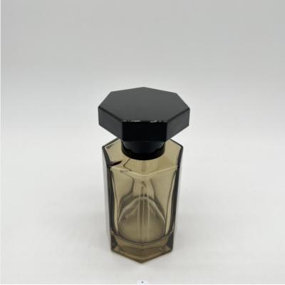 Cina 30ml 50ml 100ml Perfume Spray Bottles Metal Uv Plating Cap Customize Logo in vendita