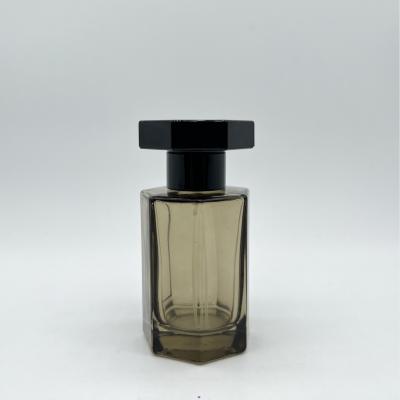 Cina 30ml 50ml 100ml Perfume Spray Bottles Metal Uv Plating Cap Customize Logo in vendita