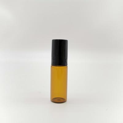 Cina Bottiglie di vetro di Amber Perfume Skin Care Small con Rollerball 5ml 10ml in vendita