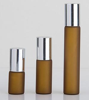 中国 精油5ml 10mlのためのびんのアルミニウム帽子のガラス ロール 販売のため