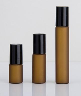 Cina Le bottiglie del rullo dell'olio essenziale di pendenza fendono il rotolo resistente sulle bottiglie 10ml in vendita