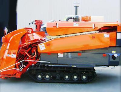 Cina Tipo di trebbiatura verticale della pista di Mini Paddy Agricultural Equipment Combine Harvester dell'alimentazione semi- in vendita