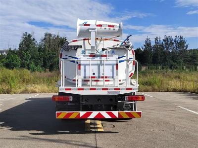 Chine Camion d'arrosage routier antipoussière avec réservoir de 11,1 mètres cubes à vendre