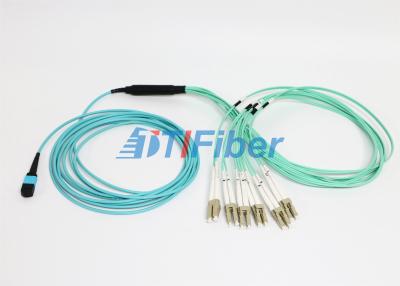 China Cordón de remiendo de la fibra óptica de OM4 MPO UPC, 4 8 12 24 cables de la base en con varios modos de funcionamiento en venta
