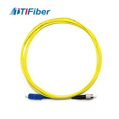 China Fibra óptica a una cara unimodal Patchcord del PVC LSZH de SC/UPC-FC/UPC SX en venta