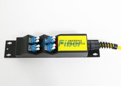 Cina una scatola terminale a fibra ottica impermeabile di 4 porti per l'adattatore della fibra del duplex di LC in vendita
