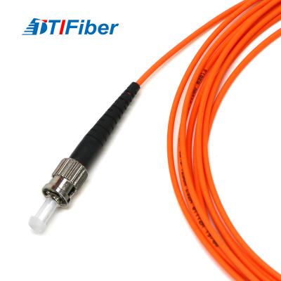 China Cordón de remiendo a una cara con varios modos de funcionamiento de la fibra óptica de ST-ST todas las longitudes adaptables en venta