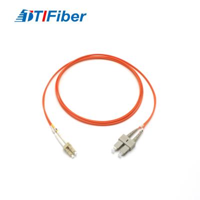 China Pérdida baja del andreturn de la pérdida de inserción del cordón de remiendo de la fibra óptica del SM milímetro G.652D G.657A en venta