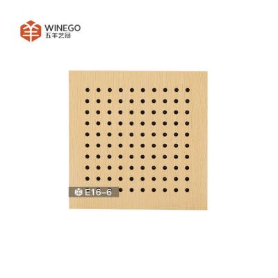 Cina Grandi pannelli di legno acustico perforato per la decorazione di case in vendita