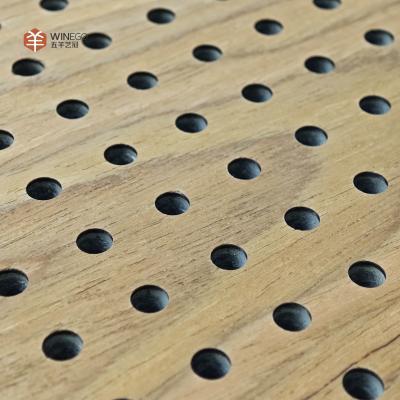 Cina Pannello acustico perforato ad alta resistenza al fuoco, sicuro per pareti e soffitti in spazi pubblici in vendita