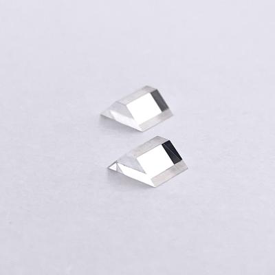 China Diamantes CVD Prismáticos: Diamantes de Laboratorio de Alta Calidad para Aplicaciones Ópticas en venta