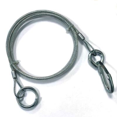 Cina Il nylon ha ricoperto il cavo metallico variopinto di acciaio inossidabile di 4mm d'occhielli e gancio della sicurezza in vendita
