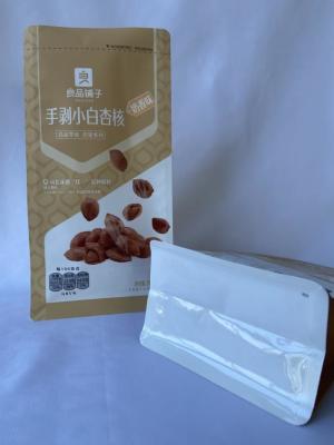 China Quad Bottom Food Packaging Pouches Disposable Stand Up Plastic Bags à venda