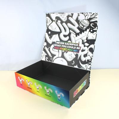 Cina OEM Matte Lamination Magnetic Gift Box per soluzioni di imballaggio professionale in vendita