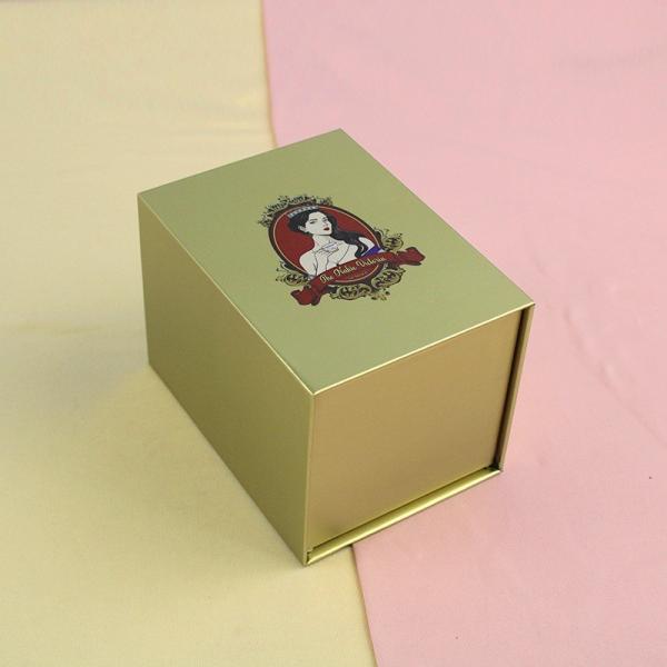 Quality Custom Logo Rigid Cardboard Foldable Magnetic Gift Box With Matte Lamination for sale