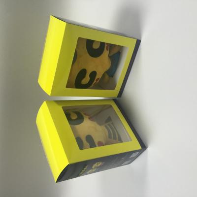 China CMYK 4 Color Offset Printing Reverse Tuck Box With Window And Magnetic Flap Closure for sale