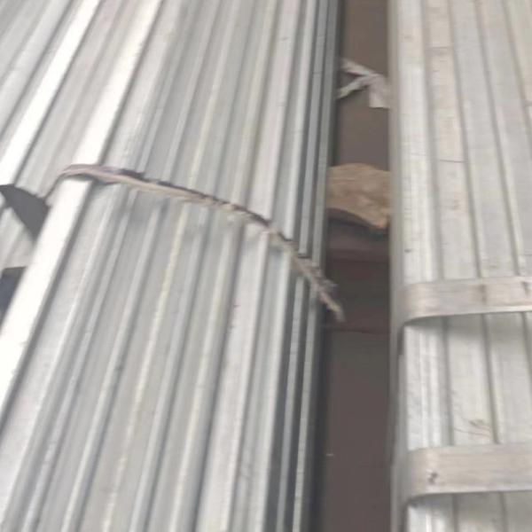 Quality Galvanized Galvanized Rectangular Pipe With Small Flowers Surface Customization for sale