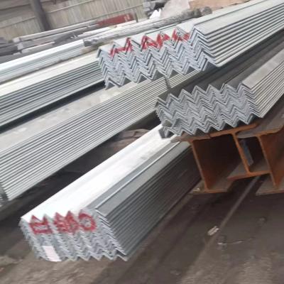 Cina Saldatura e taglio di acciaio ad angolo galvanizzato a L in vendita