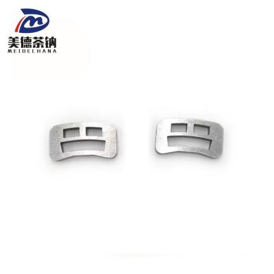 Cina Fasion Style Supply Tri Glide Collar Slider Buckle per collare per animali domestici in dimensioni standard in vendita