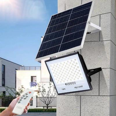 China IP67 防水 太陽光発電の風景の洪水照明 8AH バッテリー for sale