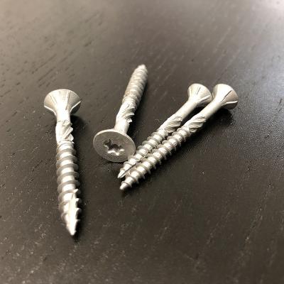 China cabeça escareada movimentação da estrela de #10 x 75mm com reforços e tipo 17 parafuso de madeira do nó da plataforma à venda