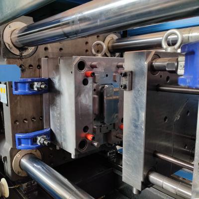 Cina TPU Mobile Casing Plastic Injection Mold With 300K Cycle Lifetime in vendita