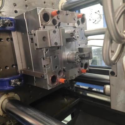 Cina Precisione di plastica del ± 0.005mm dello stampaggio ad iniezione del cilindro di aromaterapia in vendita