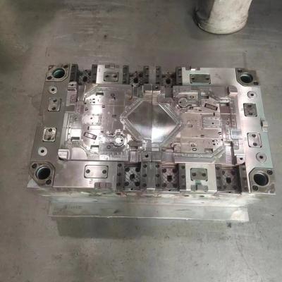 Cina Stampaggio ad iniezione di plastica dell'OEM per le componenti di plastica in vendita
