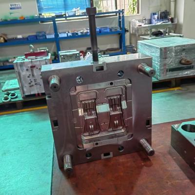 Cina LKM CNC Machined Plastic Tooling Injection With Mould Life 000 And Tolerance ±0.01mm in vendita