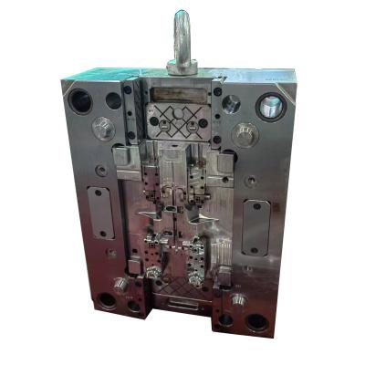 China High Precision Plastic Injection Tooling Cold Runner With ±0.01mm Tolerance à venda