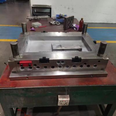 Cina Customized CNC Machining Molding Injection Tooling And Color Options in vendita