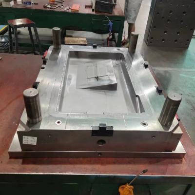 Cina Customized CNC Machining Molding Injection Tooling And Color Options in vendita