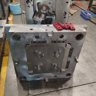 Cina Hot Or Cold Runner System  Plastic Injection Tooling High-Performance in vendita